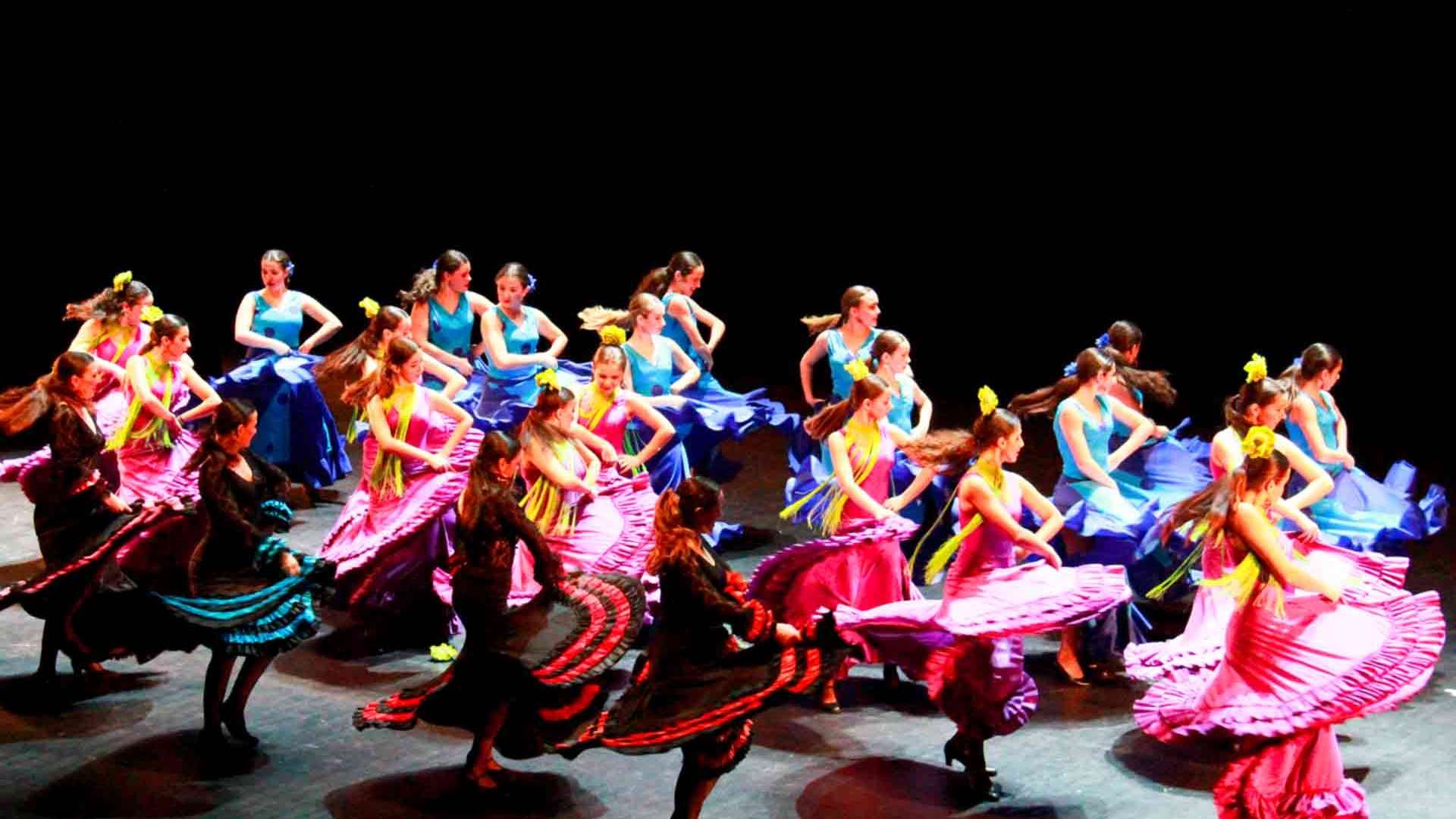 BALLET ESTRYMENS DE LAREDO "HISTOIRE DE LA DANSE ESPAGNOLE" | Le Rocher ...
